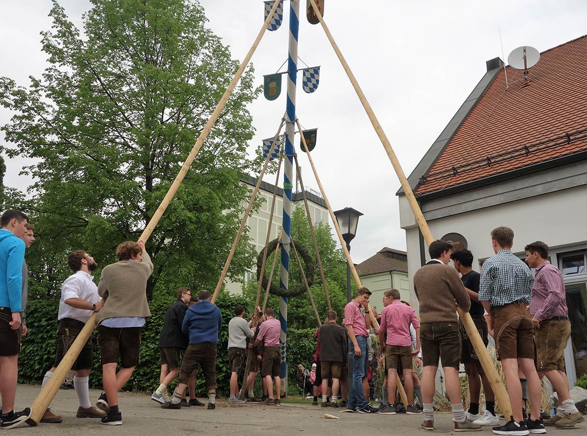 Maibaumfest der Katholischen Jugend – Katholische Pfarrei St. Johannes ...