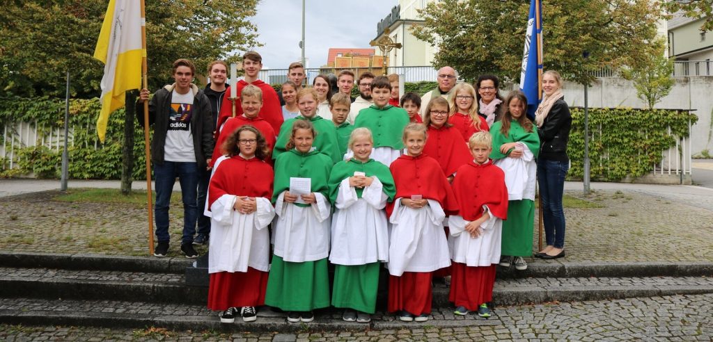 Neue Ministranten aufgenommen – Pfarreiengemeinschaft Pfaffenhofen an der Ilm
